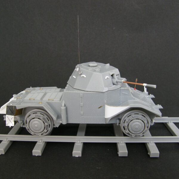 Panzerspähwagen P.204 (f) Schienenpanzer model - WARCARS.NET