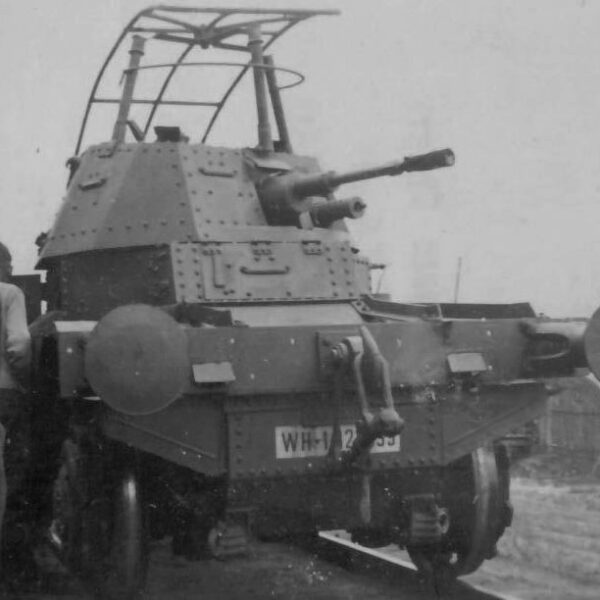 Panzerspähwagen P.204 (f) Schienenpanzer - WARCARS.NET